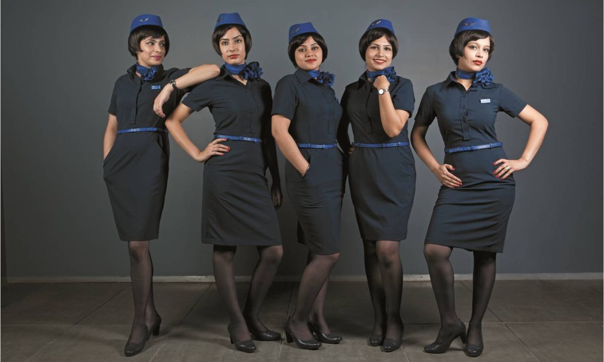 A Day In The Life Of A Cabin Crew (2026) – Routine, Salary & Reality